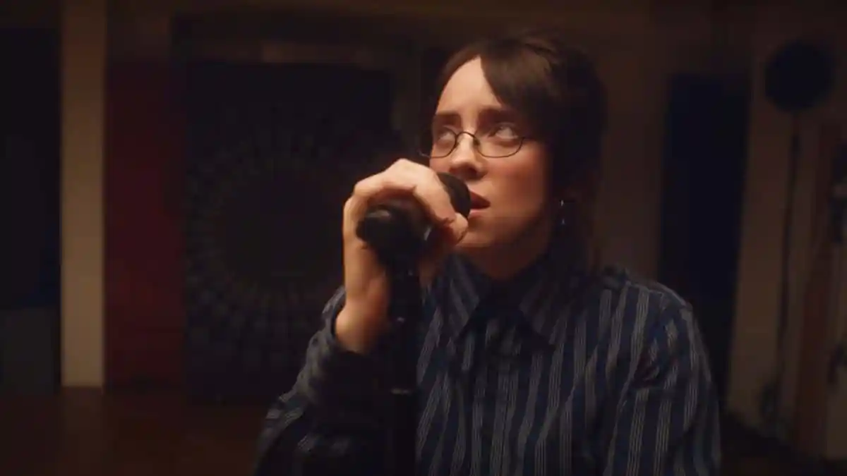 Billie Eilish Reacts To AI Photos of Her in Met Gala 2025 - Mandatory