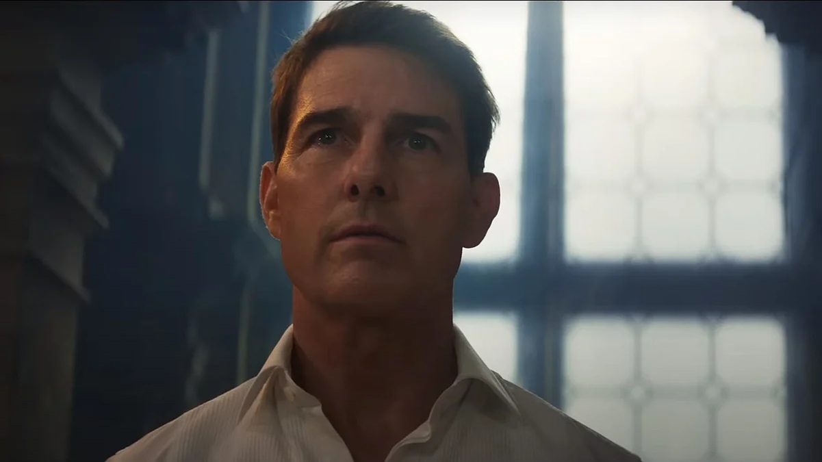 Fans React to Tom Cruise's Shirtless Mission Impossible Photo - Mandatory