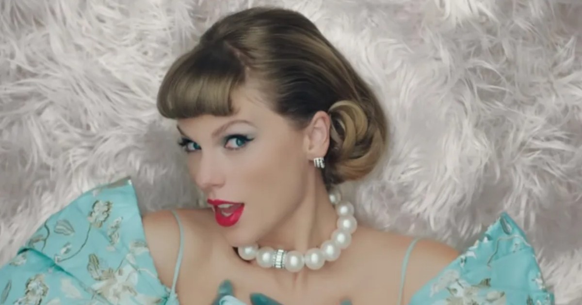 Taylor Swift's Cat Breeds Explained - Mandatory