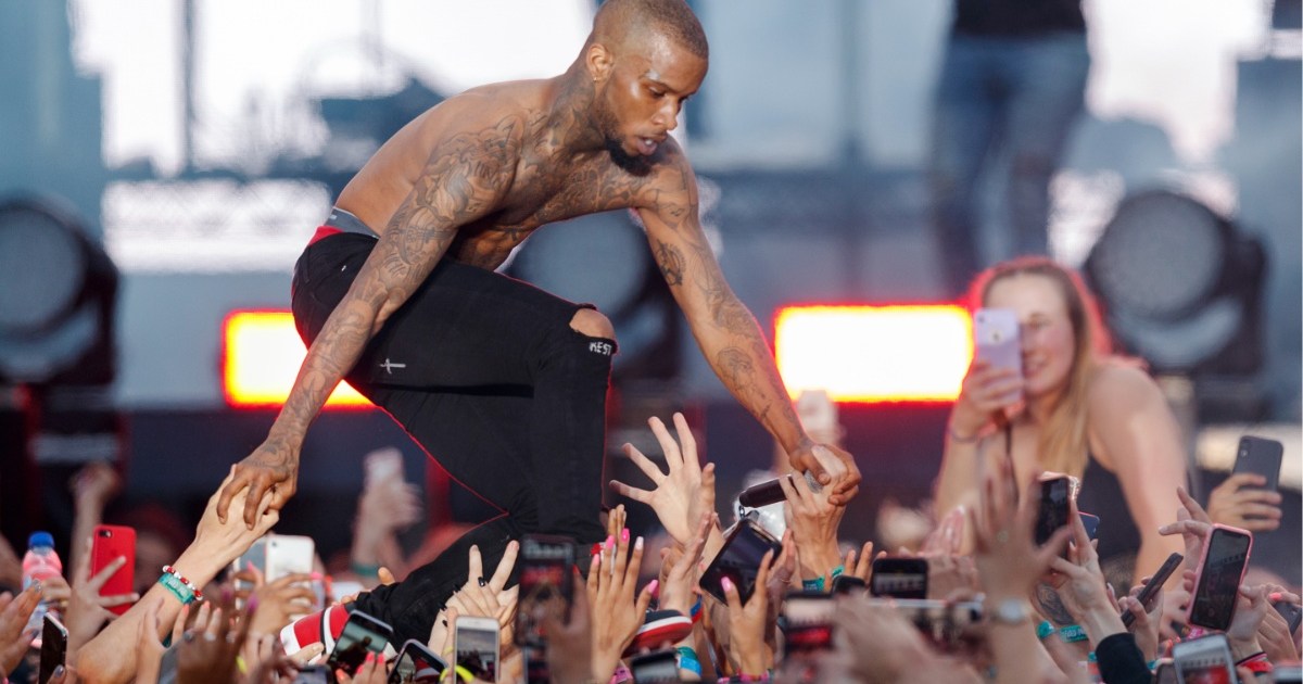 Rapper Tory Lanez Stabbed In Prison & Hospitalized After Lungs Collapsed