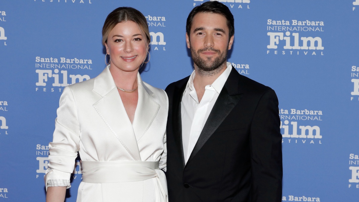 Who Is Emily VanCamp's Husband, Josh Bowman & How Many Kids Do They ...
