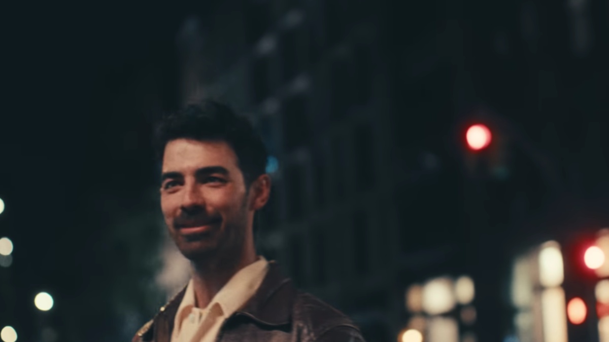 Joe Jonas' Dating History Explained - Mandatory