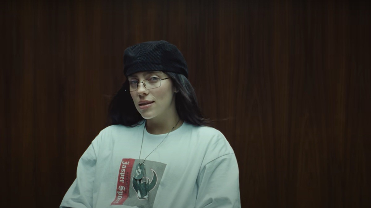 Yungblud Addresses Billie Eilish Photo Incident at AMAs 2025 - Mandatory