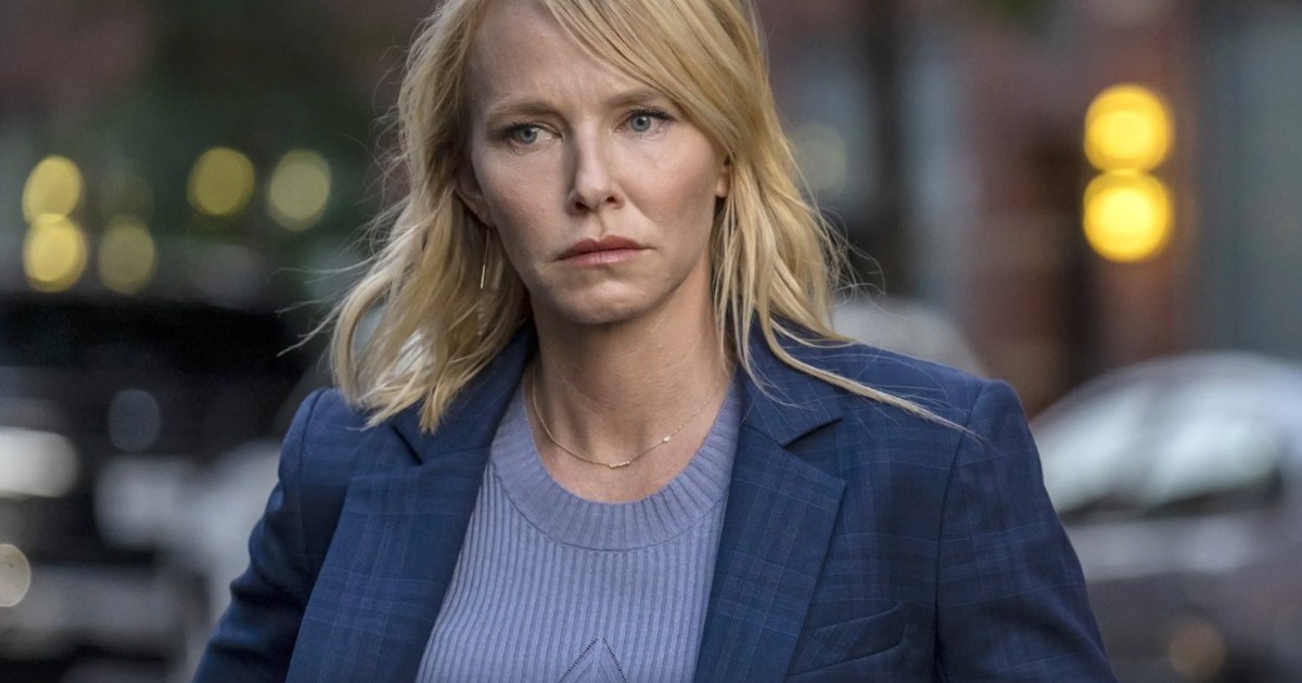 Who Is Kelli Giddish's Husband, Beau Richards & How Many Kids Do They ...
