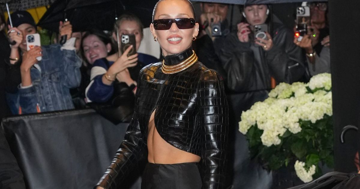 Miley Cyrus Addresses Backlash Over 'Ignoring' Fans At Recent Event ...