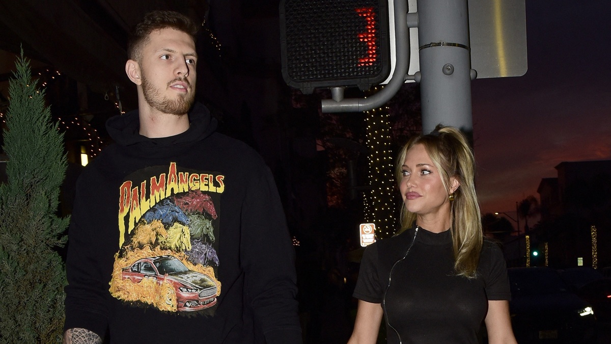 Who Is Isaiah Hartenstein's Wife, Kourtney Kellar & What Is Her Job ...