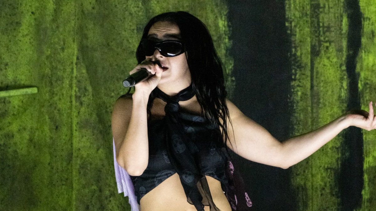 Charli XCX Responds to 'Boomer' Critics of Her Glastonbury Set - Mandatory