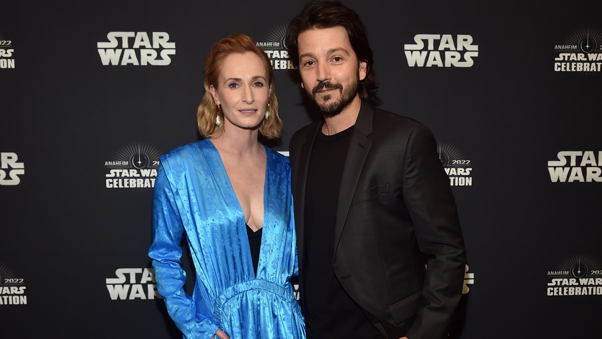 Andor Creator Talks About Diego Luna & Genevieve O’Reilly Emmy Snubs ...