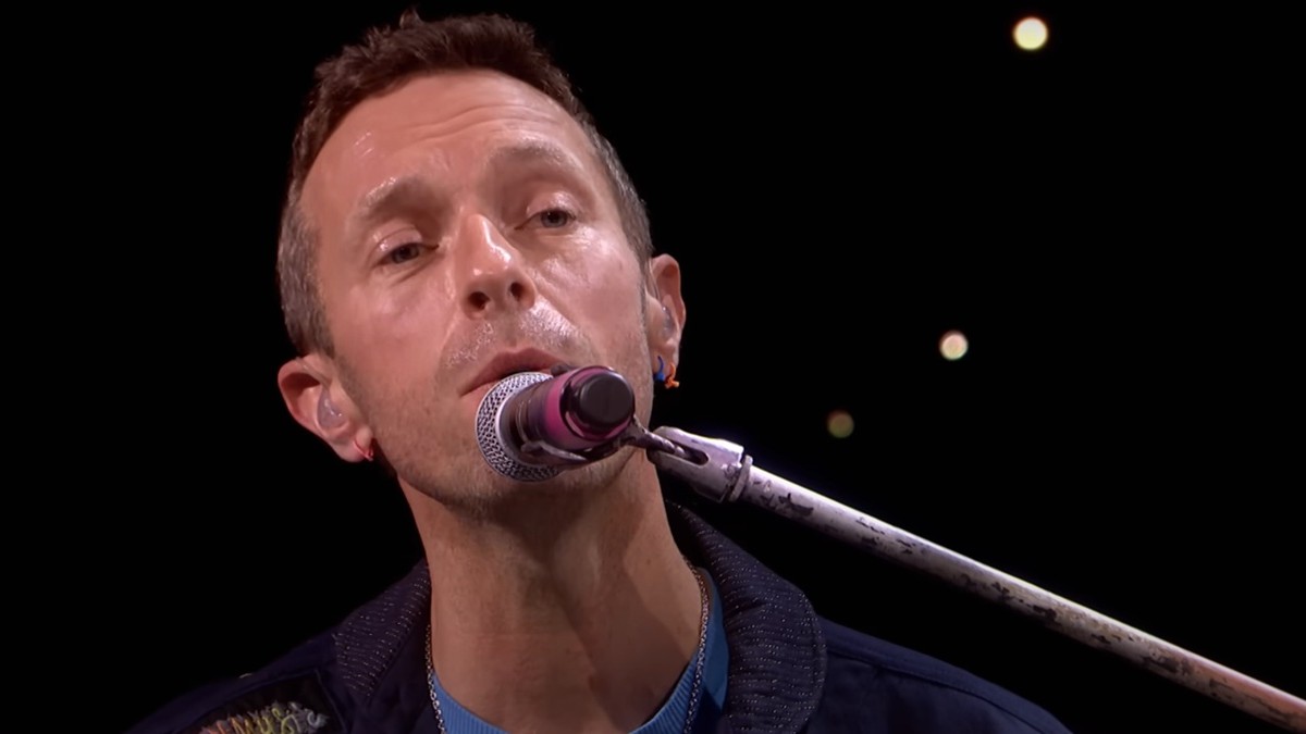 Coldplay's Chris Martin Issues a Warning After CEO Drama - Mandatory