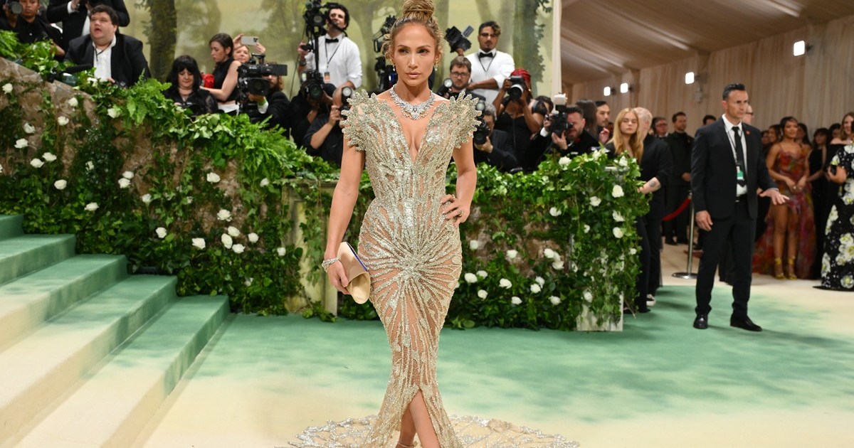 J.Lo's Last-Minute Tour Date Changes Have Caused Logistical Issues ...