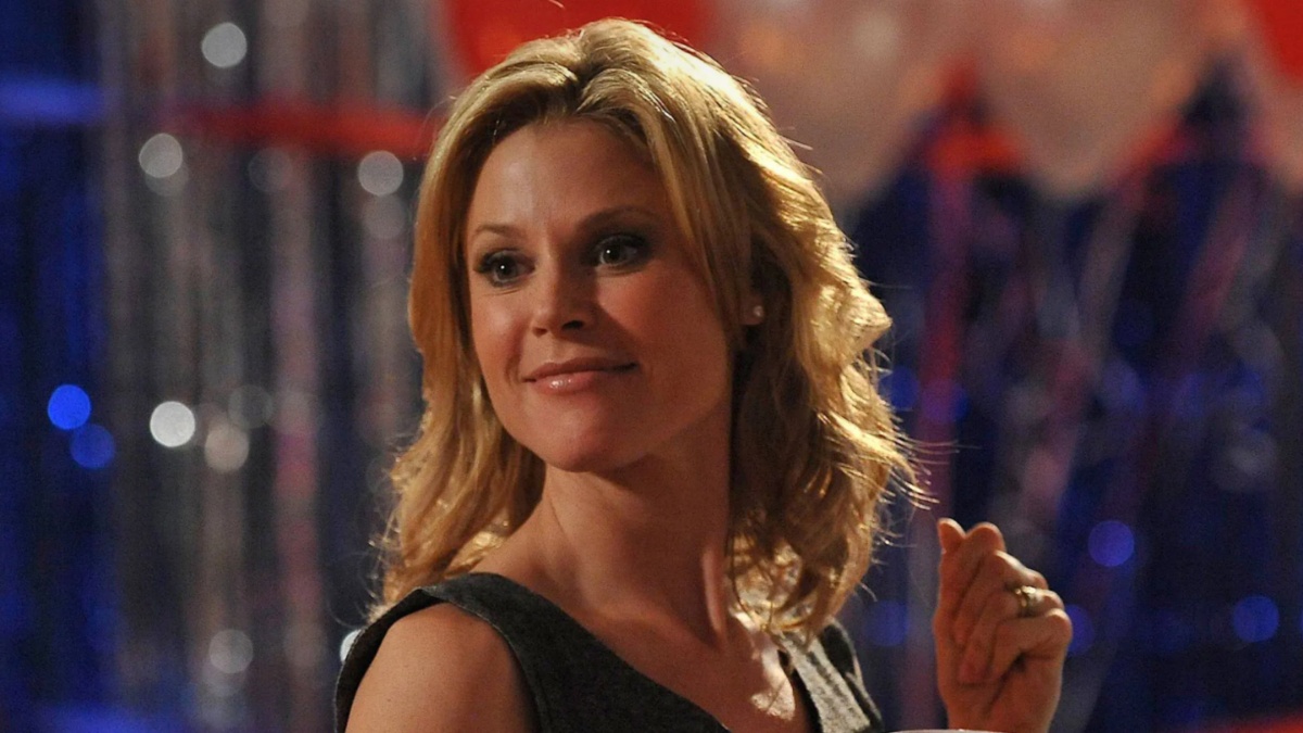 Julie Bowen Praises Travis Kelce Amid Happy Gilmore 2 Cameo - Mandatory
