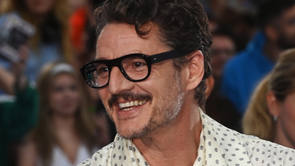 Fans Obsess Over Pedro Pascal Throwing Mysterious Liquid Away - Mandatory
