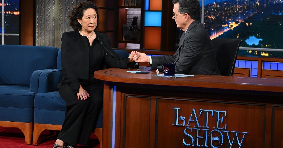 Sandra Oh Calls Out Paramount Amid Stephen Colbert Show Cancellation