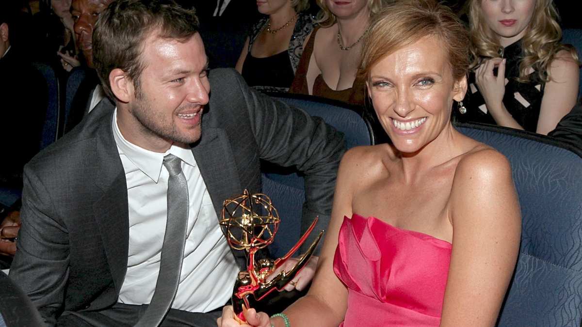 Who Is Toni Collette's Estranged Husband, David Galafassi & How Many ...