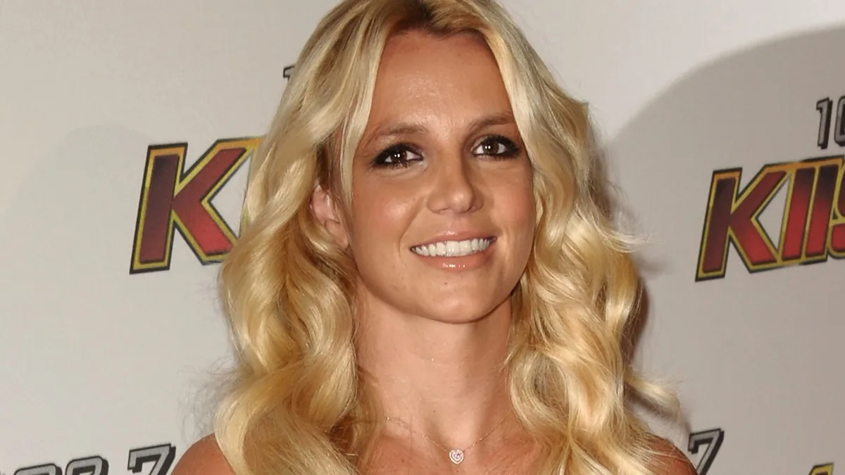 Britney Spears Wears Nothing But Cowboy Boots in New Photo - Mandatory