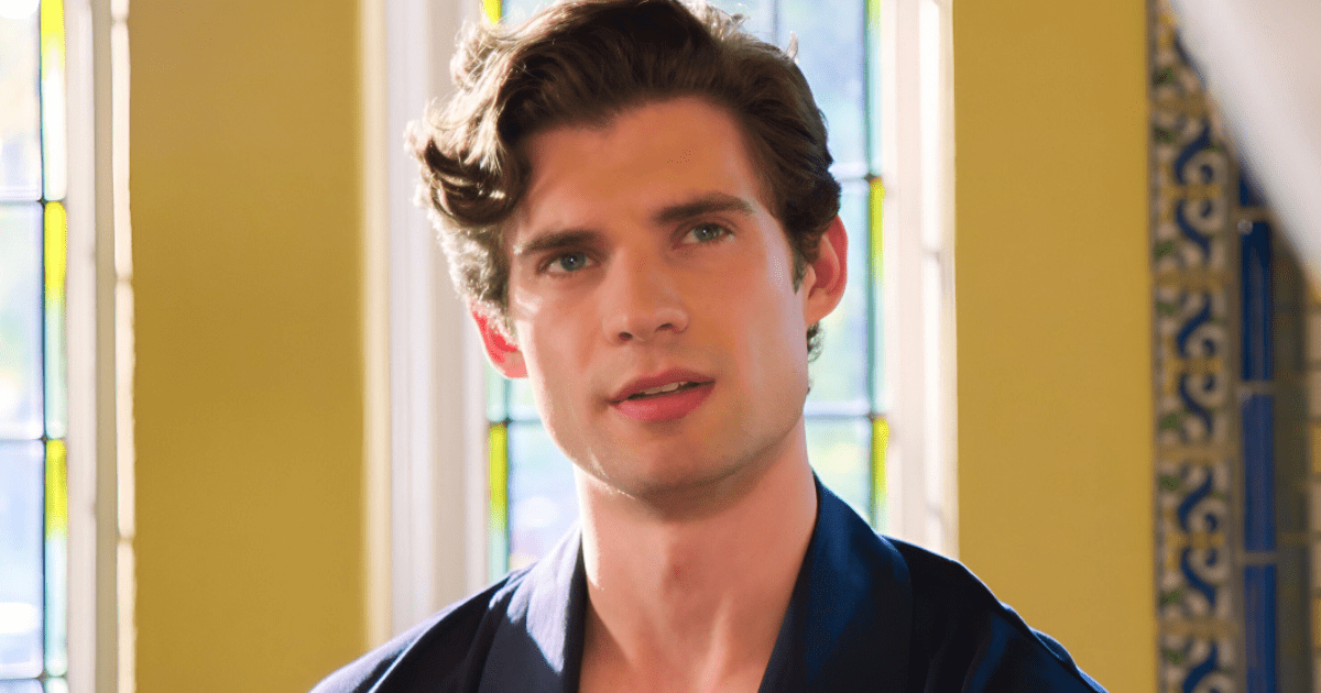 David Corenswet Poses With Milly Alcock & Fans Are Losing It - Mandatory