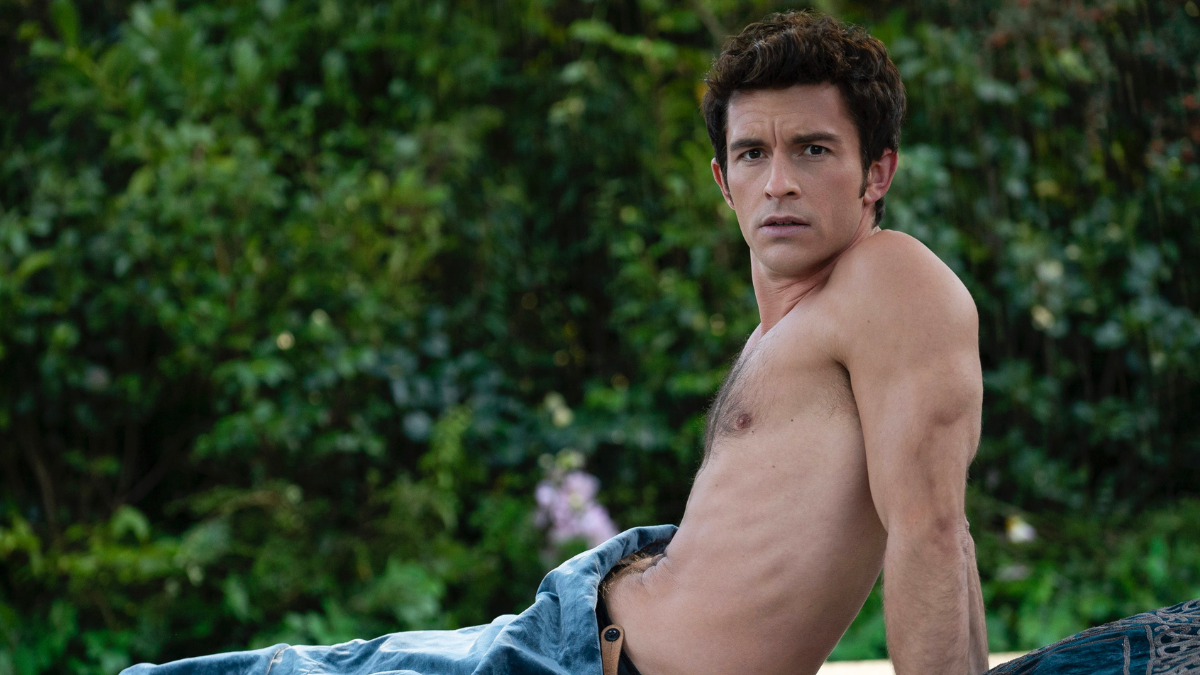 Jonathan Bailey Flaunts His Abs in New Shirtless Photo - Mandatory