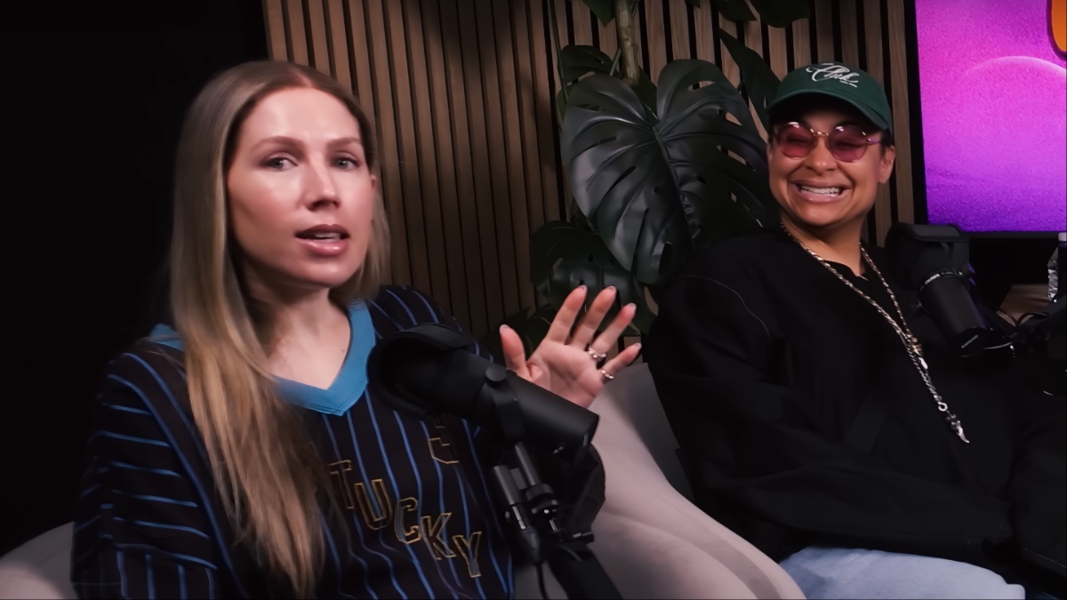 Raven-Symoné Says Her Wife Chooses Her Sex Toy - Mandatory