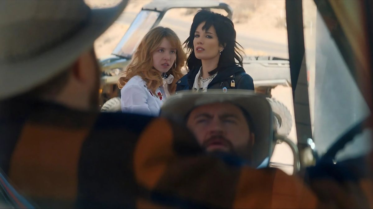 Halsey Recalls Asking 'Stupid Questions' to Sydney Sweeney During ...