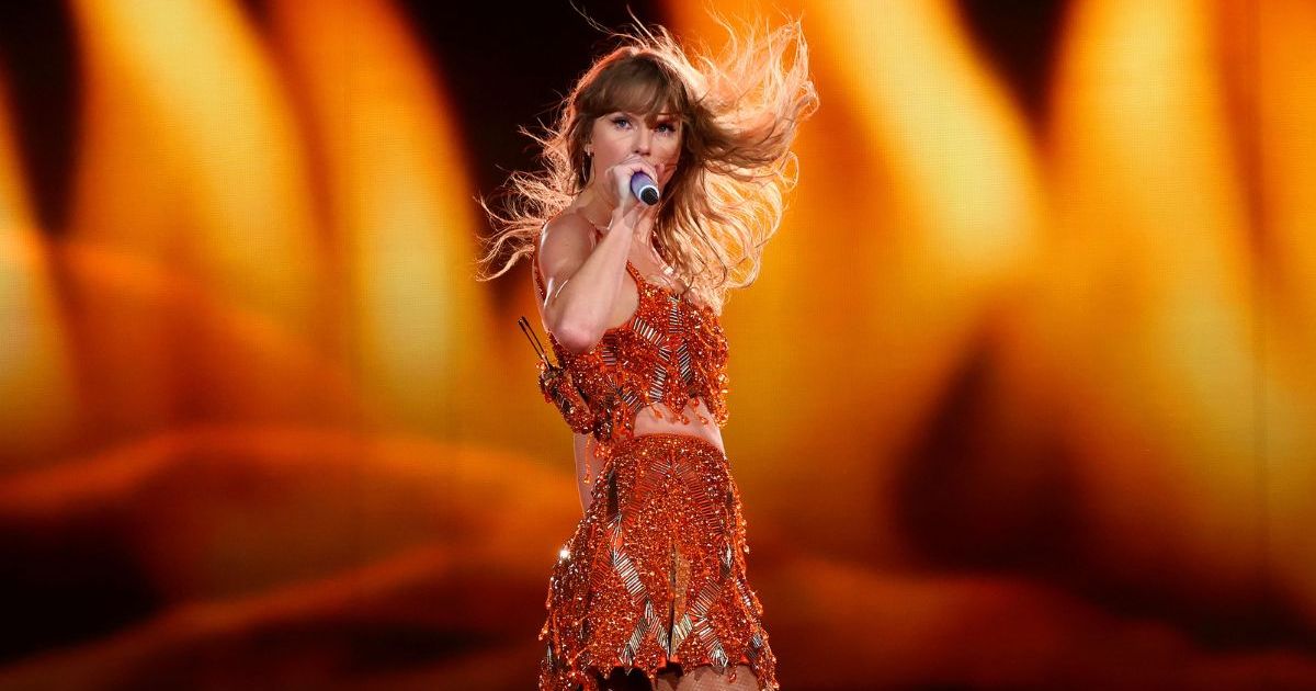 Taylor Swift's Next Tour Is Starting Sooner Than You Think, Hints ...