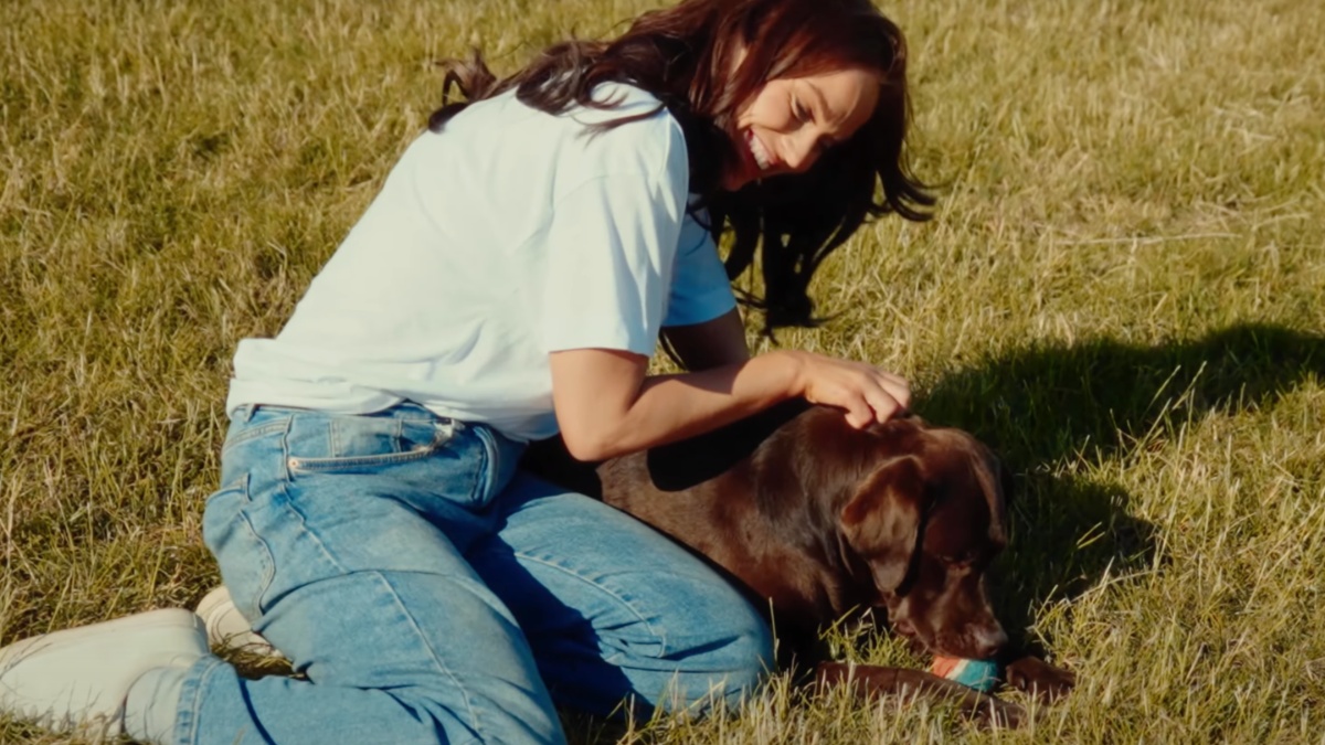 Reality Star Lets Her Dog Lick Inside Her Mouth, Faces Backlash - Mandatory