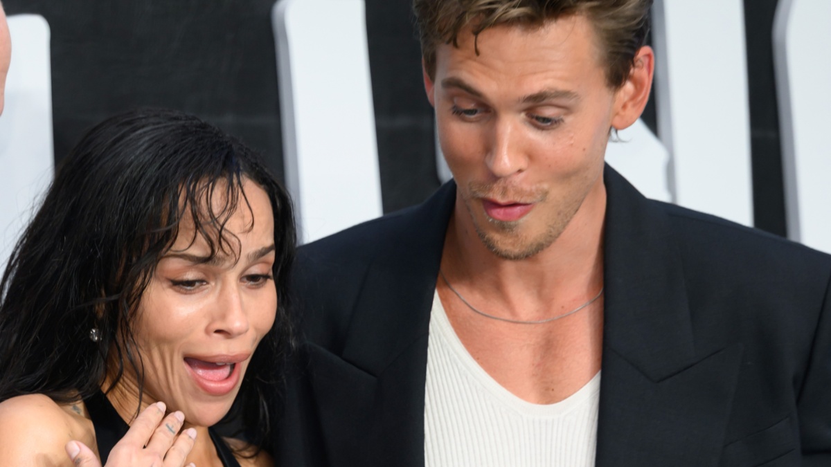 Austin Butler Turns Into a Protector for Zoe Kravitz During Bee Attack - Mandatory