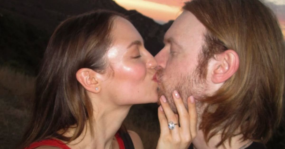 Hailey Bieber, Hailee Steinfeld & Others React to Billie Eilish's Brother Finneas Engagement ...