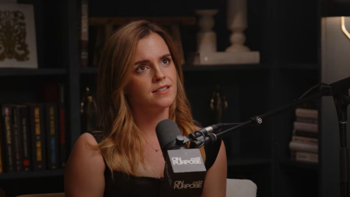 Emma Watson Tears up Recalling ‘Painful’ Hollywood Experience After ...