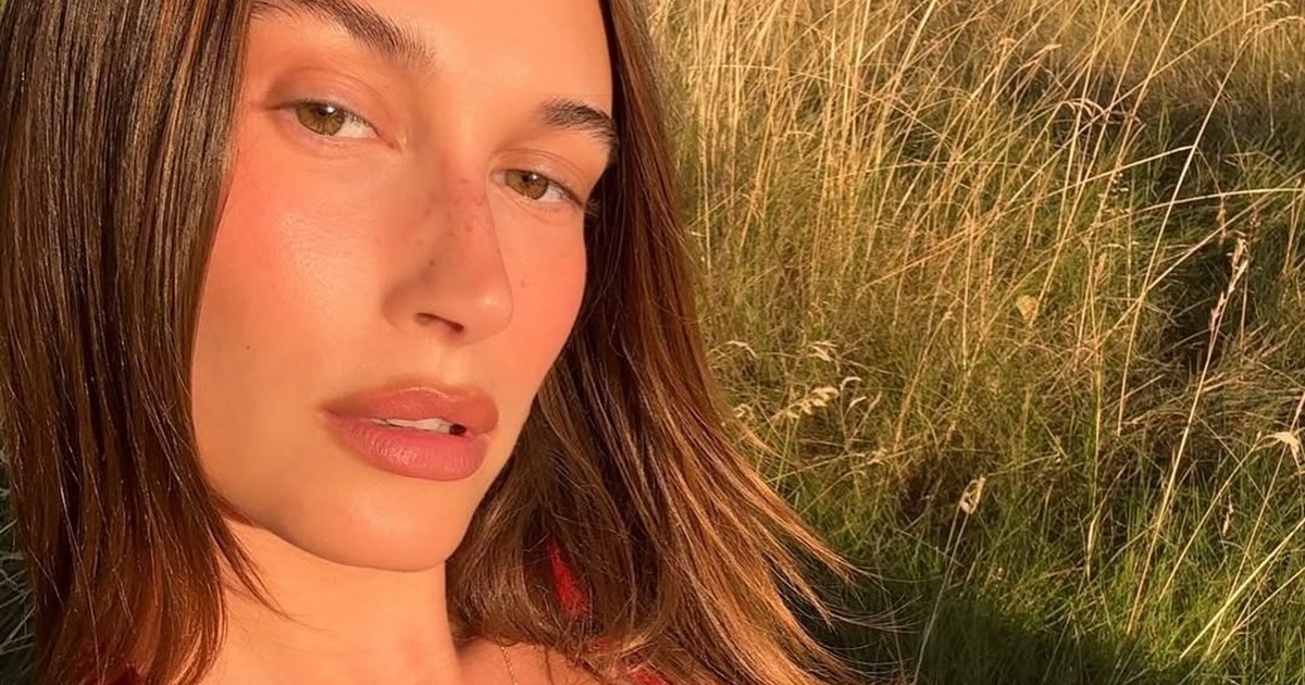 Hailey Bieber Serves 'Face & Body Card' in Swimsuit Photos - Mandatory