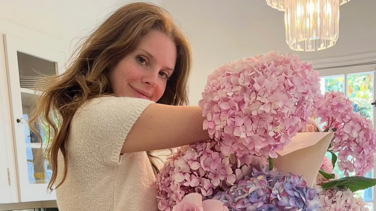 Lana Del Rey Finally Lets Fans See Her Hidden Wedding to Bayou Tour ...