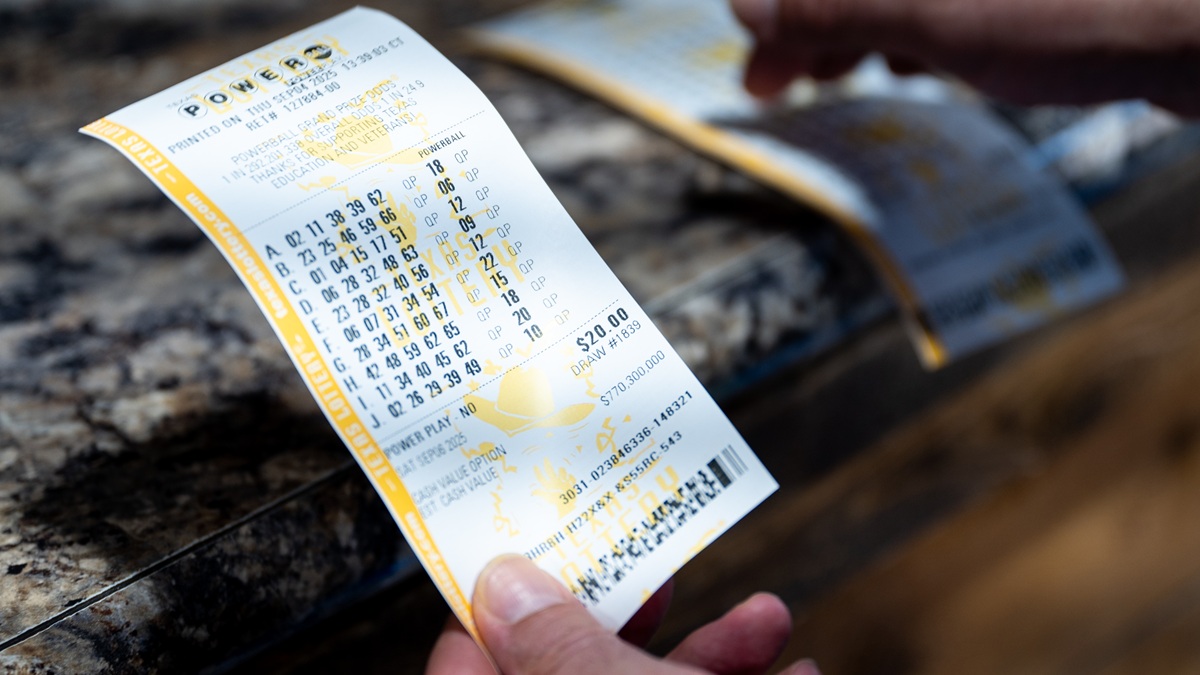 Missouri Powerball Winner Fears Wife Will Drag Him 'Out of Town Now ...