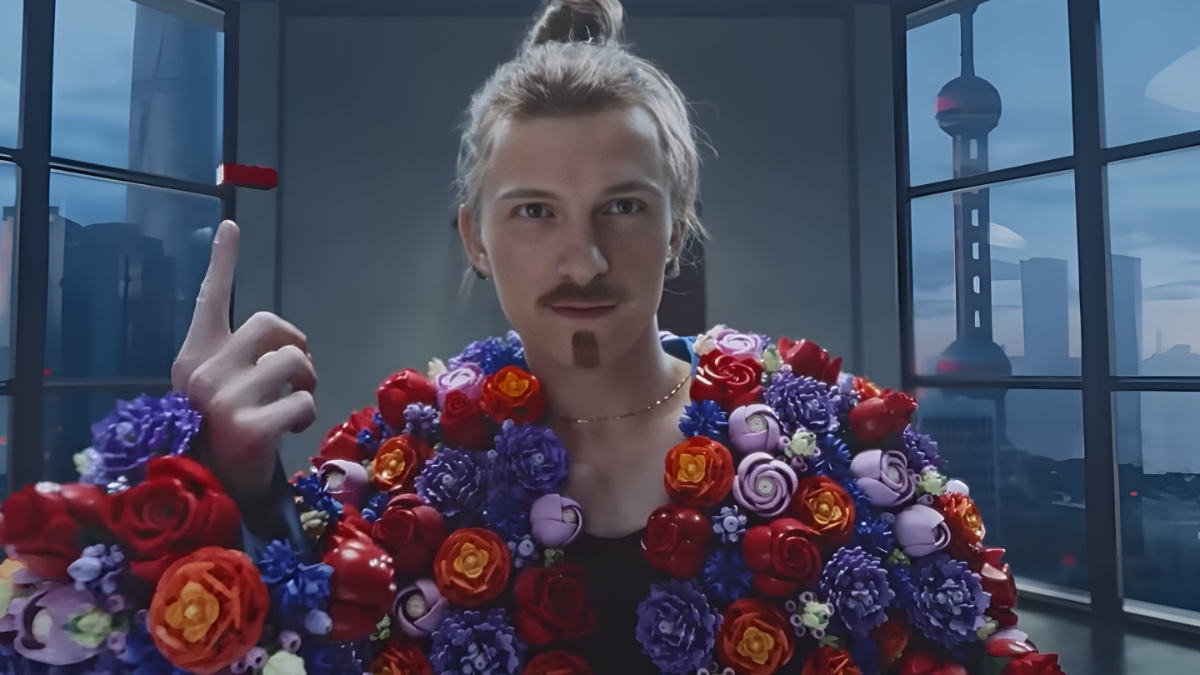 Tom Holland Goes Blond & Grows a Goatee in LEGO TV Ad - Mandatory