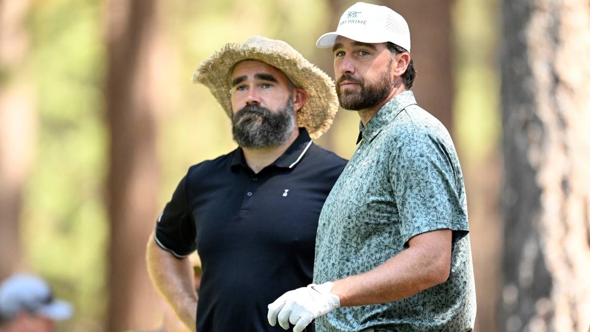 Travis Kelce's Lookalike Jesus Christ Mural Spotted by Fan - Mandatory