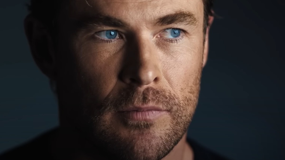 Chris Hemsworth & Dad Craig Go on Road Trip Amid Alzheimer’s Diagnosis ...