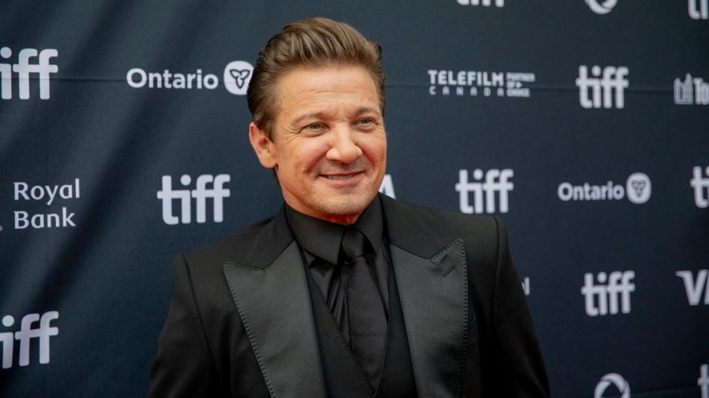 Jeremy Renner Found Love in 37-Year-Old Filmmaker — Report - Mandatory