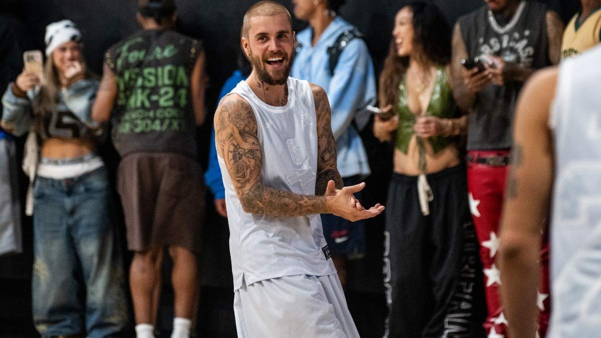 Justin Bieber Had This ‘Dumb’ Reaction to Shohei Ohtani's Home Run ...