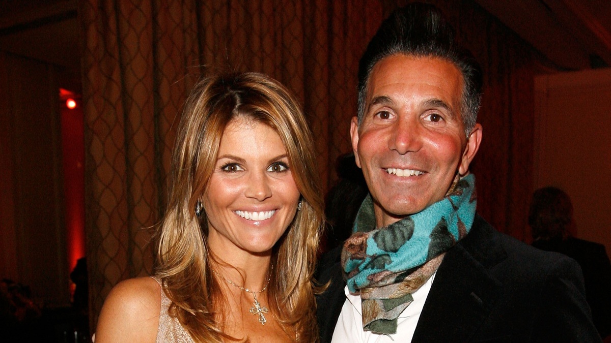 Lori Loughlin Separates From Husband Mossimo Giannulli After Almost 28 ...