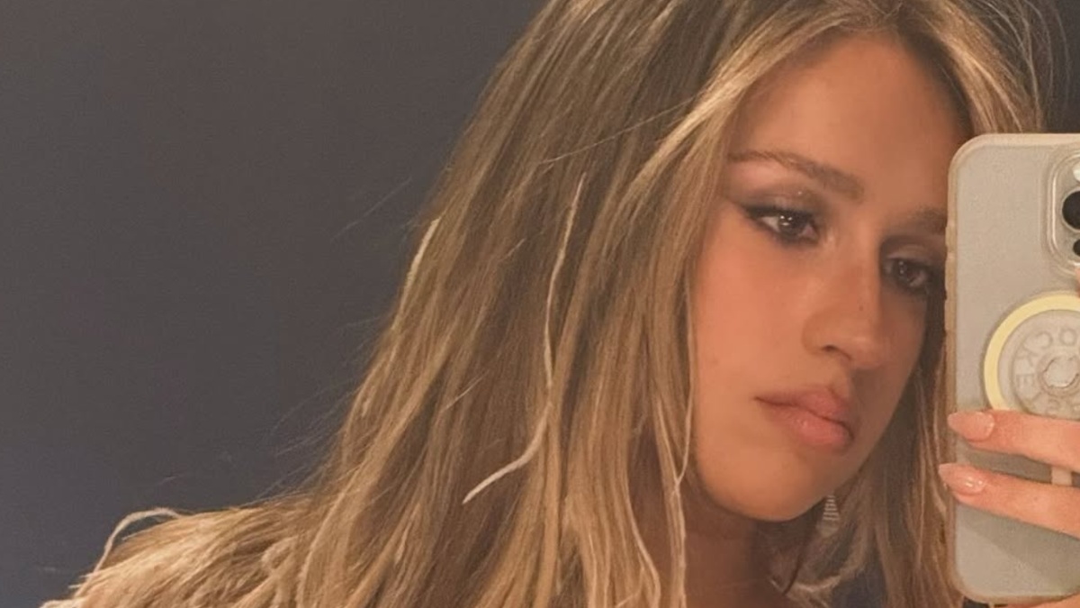 Tate McRae Drops Fans' Jaws in Black Mini-Shorts Look - Mandatory