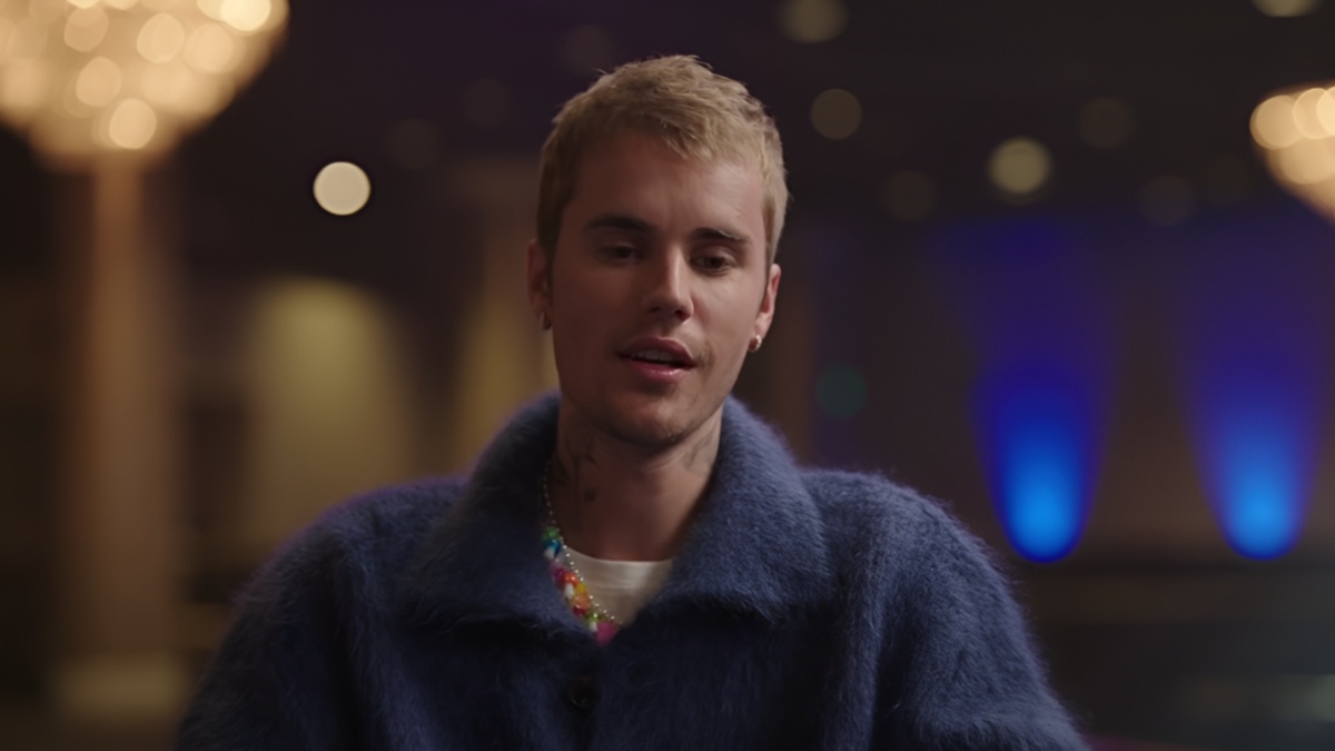 Justin Bieber Fans Slam Selena Gomez Over Rare Beauty Comment - Mandatory