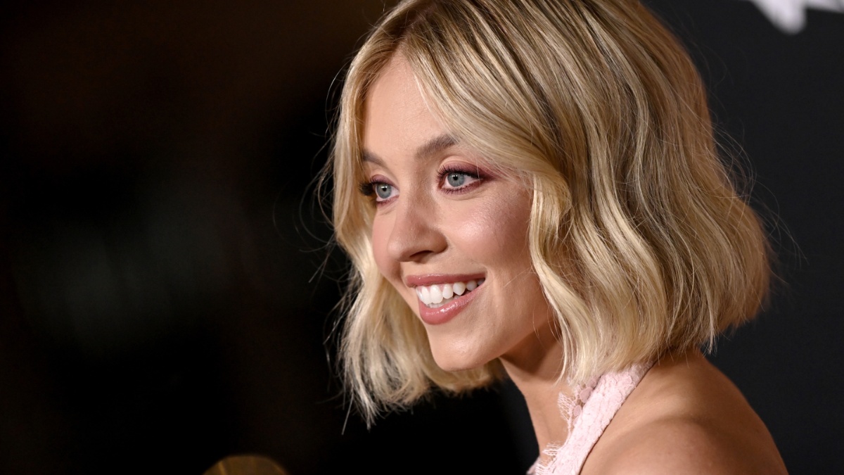 Sydney Sweeney Likes to 'Challenge' Herself With Different Roles ...