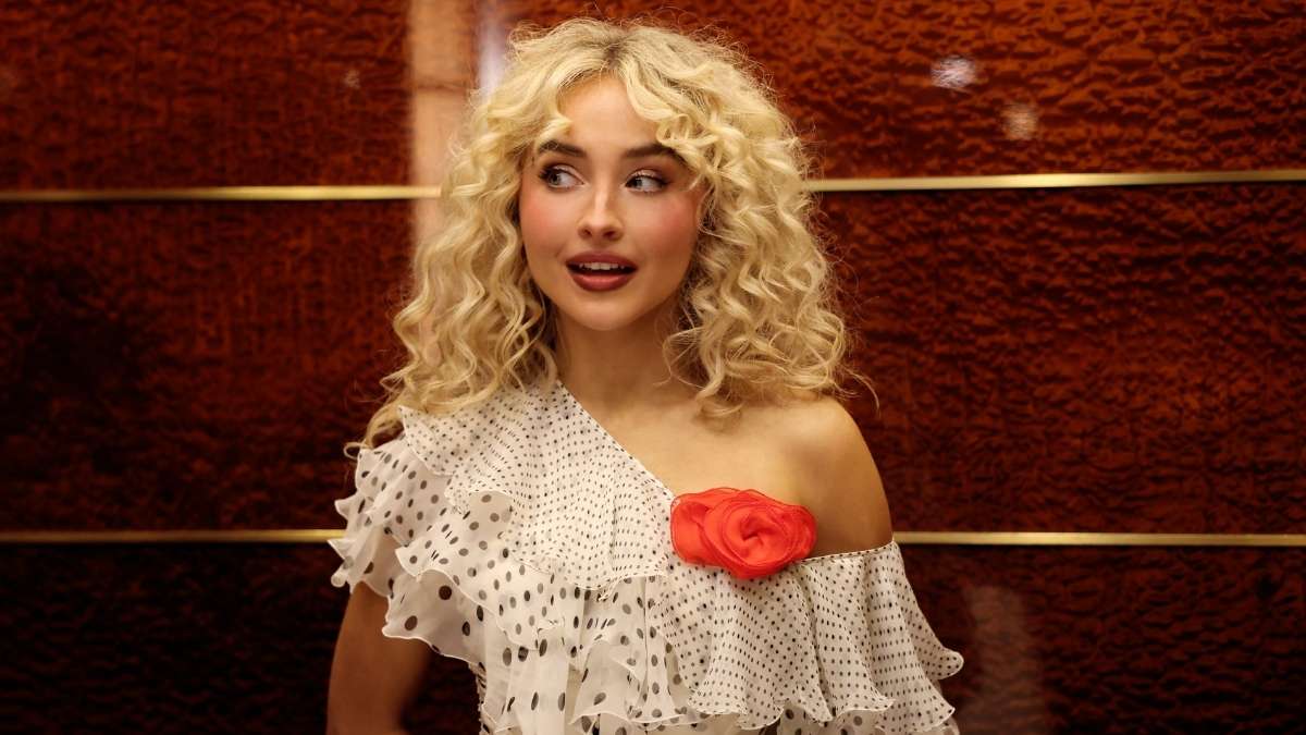 Sabrina Carpenter's Rumored Sighting at Joe Keery's Show Fuels Romance ...