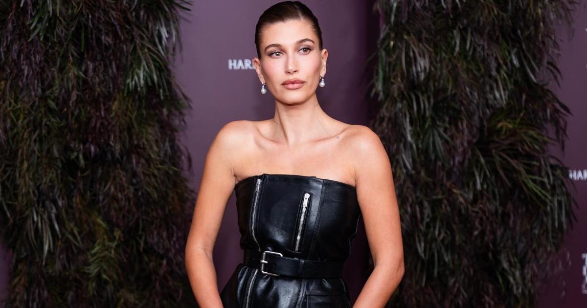 Photos: Fans Adore 'Beautiful' Hailey Bieber in Leather Fit - Mandatory