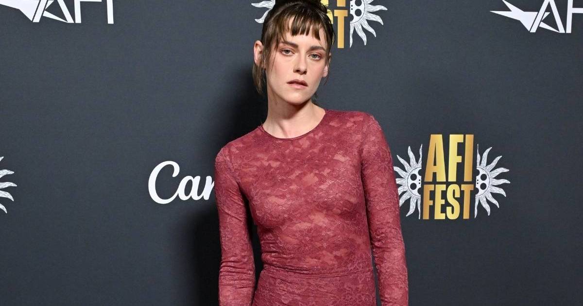 Kristen Stewart's Sheer Lace Dress Serves Ultimate Fall Vibes - Mandatory