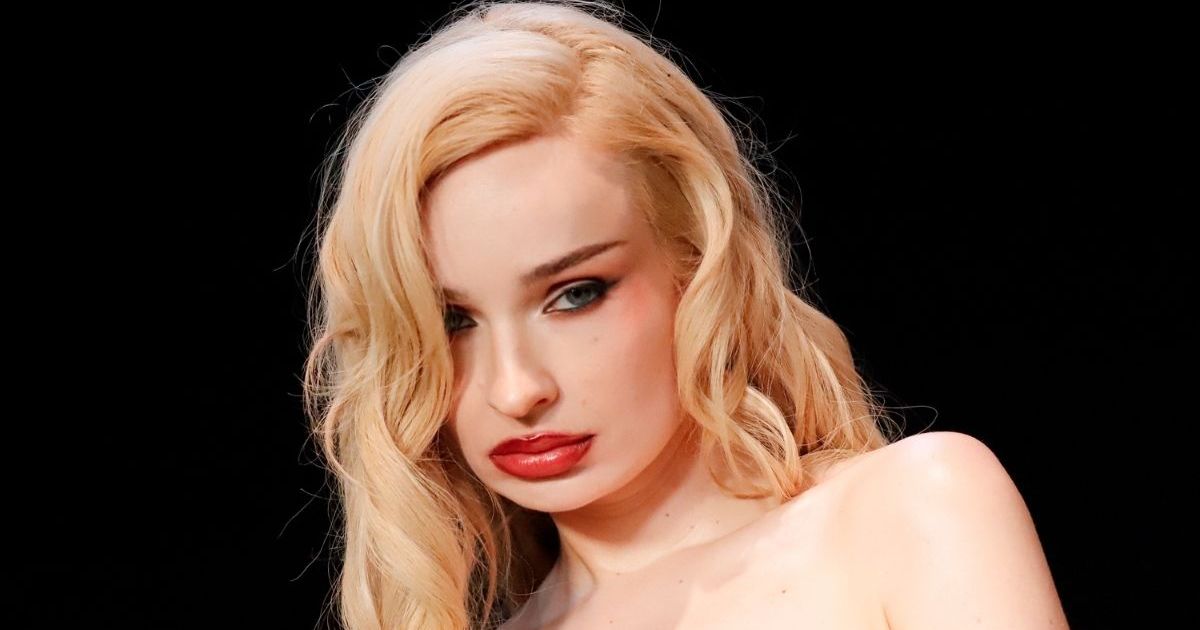 Pop Star Kim Petras Posing in Nothing Has Fans Saying 'Body Tea ...