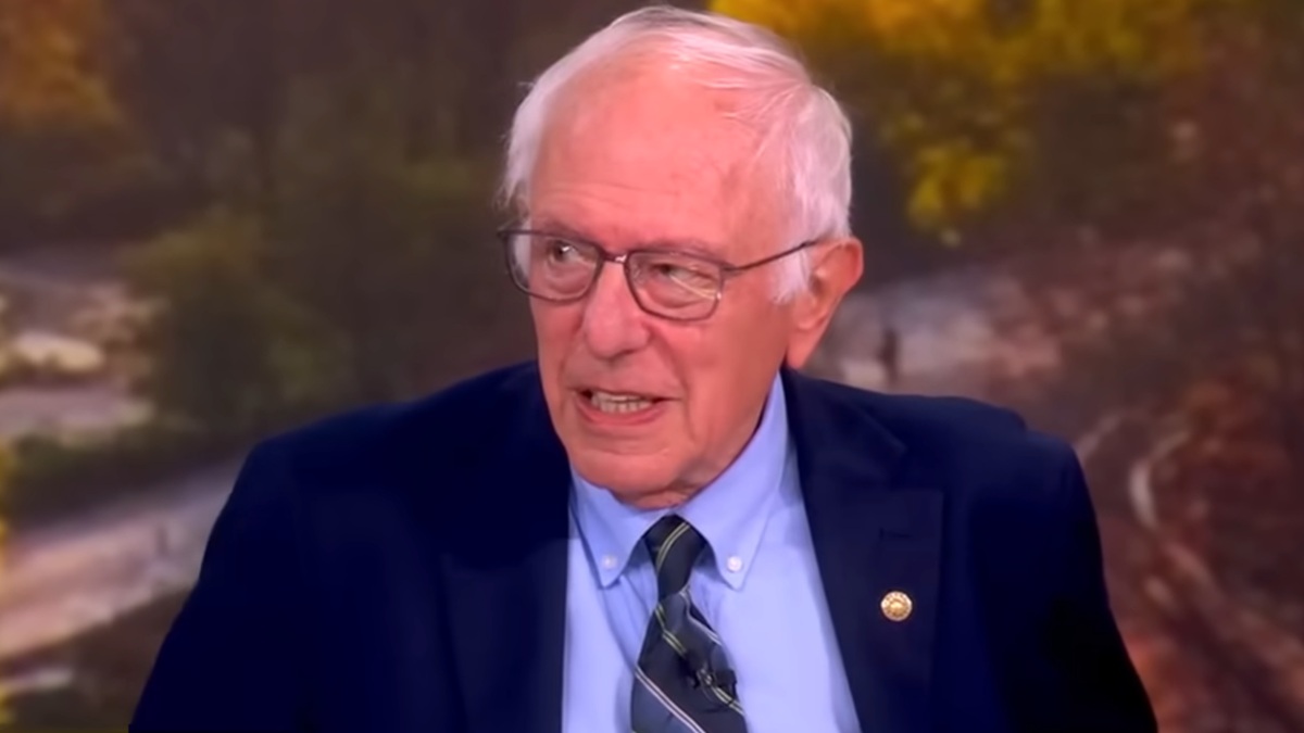 'Pathological Liar': Bernie Sanders Reacts to Trump's AI Sewage Video ...