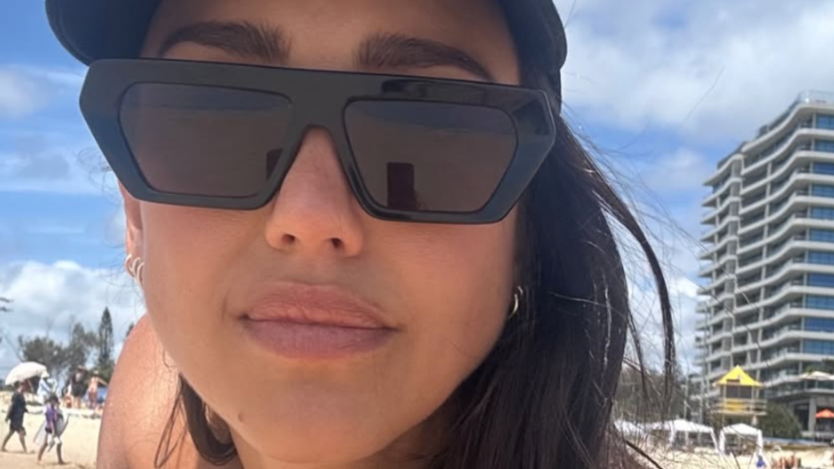 Jessica Alba's Two-Piece Bikini Will Make You Look Twice - Mandatory