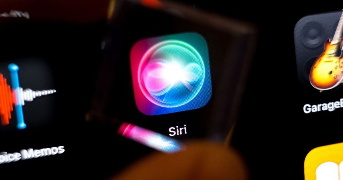 Apple Turns to Rival Google for Help With Siri — Report - Mandatory