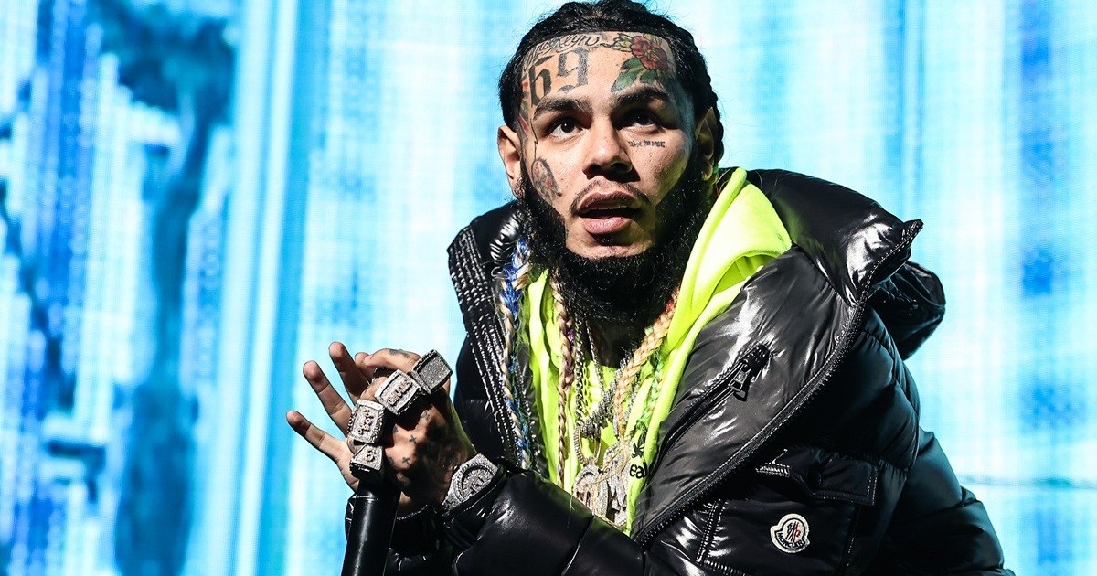 6ix9ine Offers Demi Lovato Drugs, Predicts She Will ‘Relapse' - Mandatory