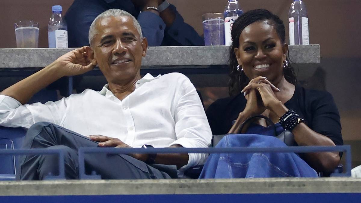 Barack Obama & His Wife Are Finally 'Free' - Mandatory