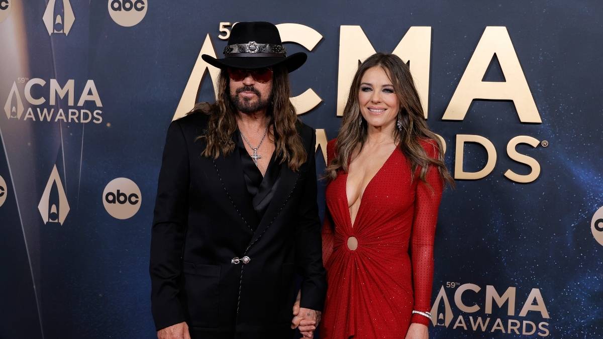 Elizabeth Hurley & Billy Ray Cyrus Take Date Night to CMA Awards ...